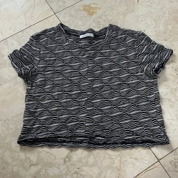 Zara | Tops | Zara Textured Black White Crop Top | Poshmark